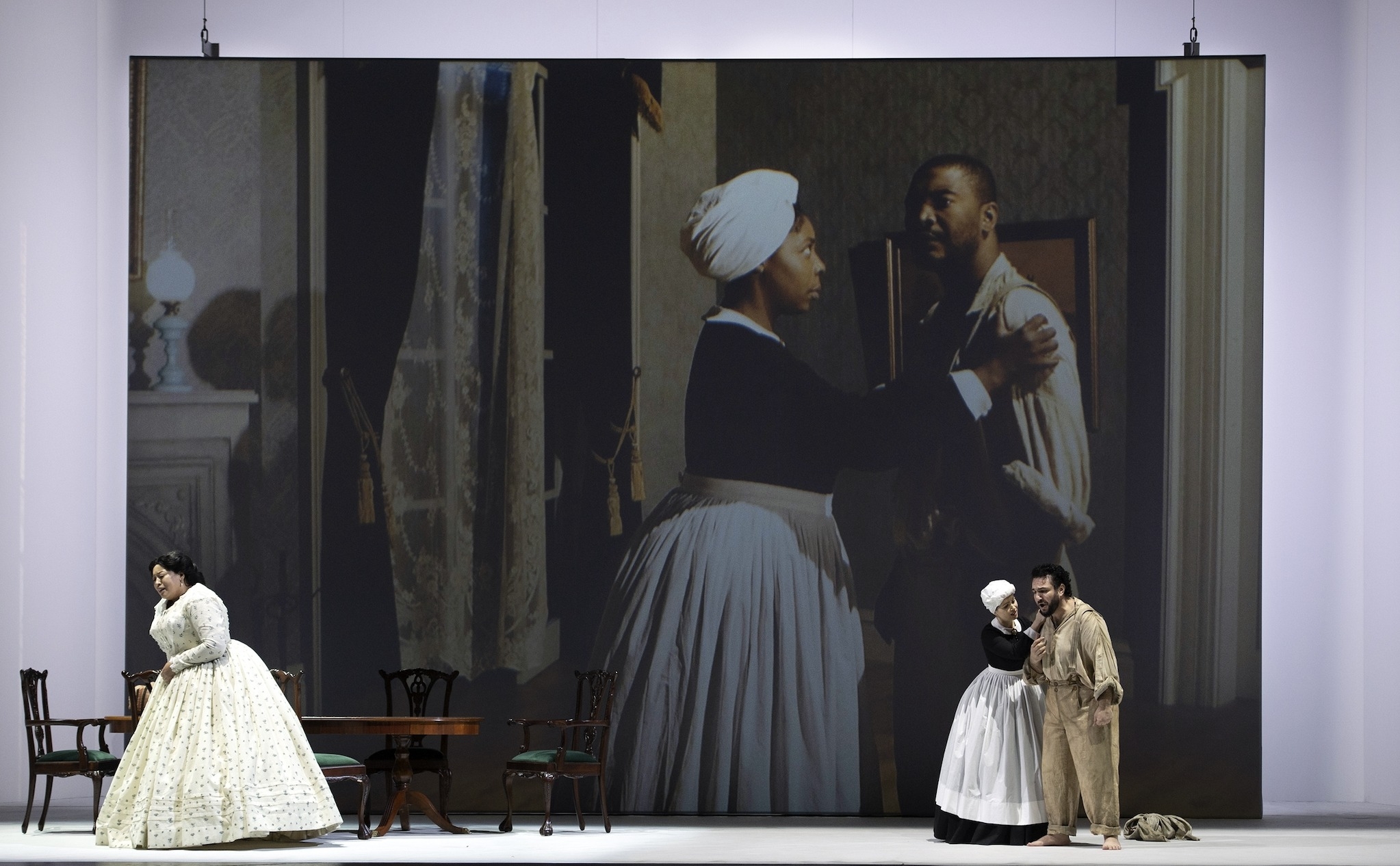 Over the moon with Rossini's Rosina, in the dumps with a Verdi Leonora ...
